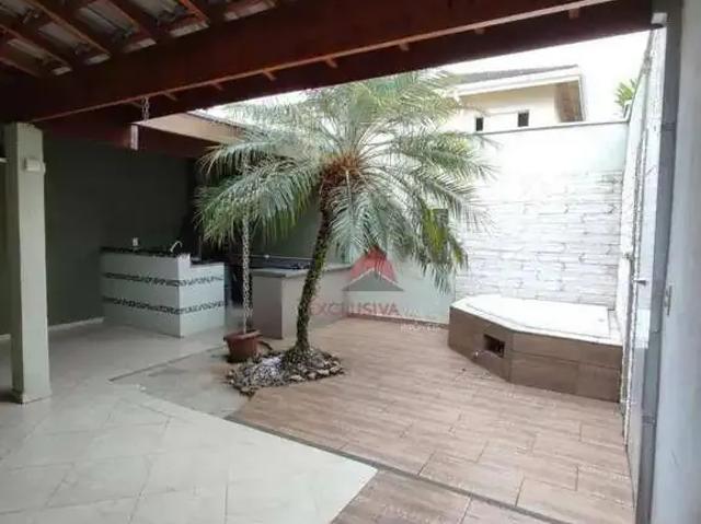 Casa / Sobrado em Condomínio para Venda em Jacareí/SP Loteamento Villa Branca 3 Quartos