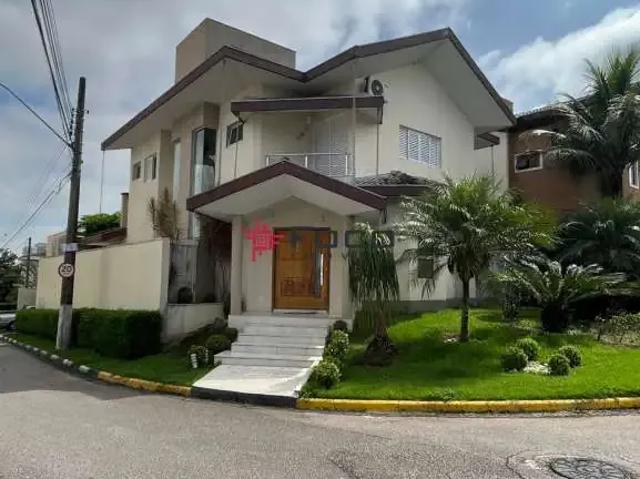 Casa / Sobrado em Condomínio para Venda em Jacareí/SP Loteamento Villa Branca 3 Quartos