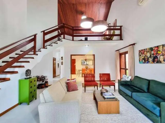Casa / Sobrado em Condomínio para Venda em Jacareí/SP Loteamento Villa Branca 3 Quartos