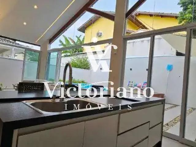 Casa / Sobrado em Condomínio para Venda em Jacareí/SP Loteamento Villa Branca 3 Quartos