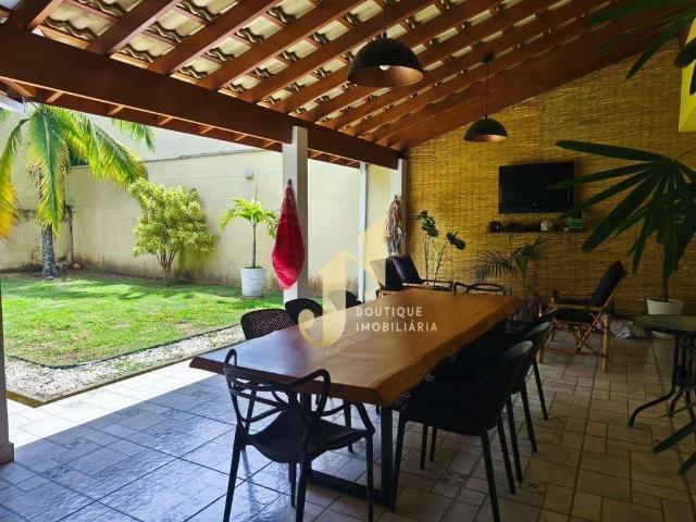 Casa / Sobrado em Condomínio para Venda em Jacareí/SP Loteamento Villa Branca 3 Quartos