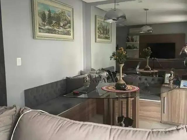 Casa / Sobrado em Condomínio para Venda em Jacareí/SP Loteamento Villa Branca 3 Quartos