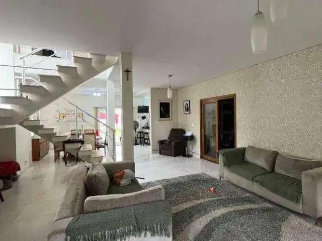 Casa / Sobrado em Condomínio para Venda em Jacareí/SP Loteamento Villa Branca 3 Quartos