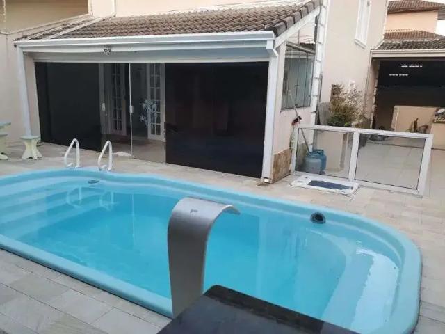 Casa / Sobrado em Condomínio para Venda em Jacareí/SP Loteamento Villa Branca 3 Quartos