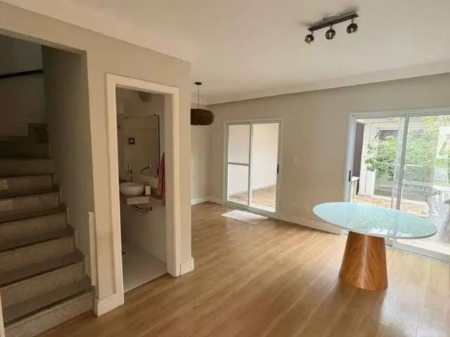 Casa / Sobrado em Condomínio para Venda em Jacareí/SP Loteamento Villa Branca 3 Quartos