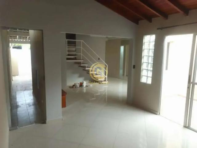 Casa / Sobrado em Condomínio para Venda em Jacareí/SP Loteamento Villa Branca 3 Quartos