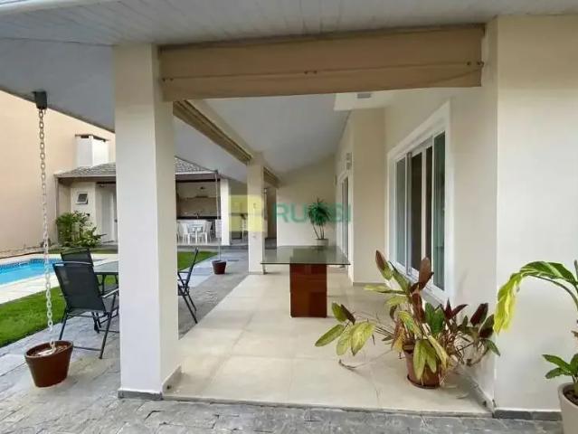 Casa / Sobrado em Condomínio para Venda em Jacareí/SP Loteamento Villa Branca 3 Quartos