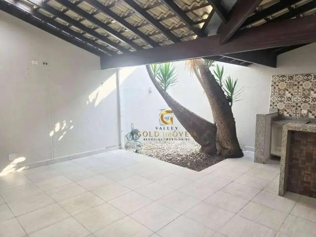 Casa / Sobrado em Condomínio para Venda em Jacareí/SP Loteamento Villa Branca 3 Quartos