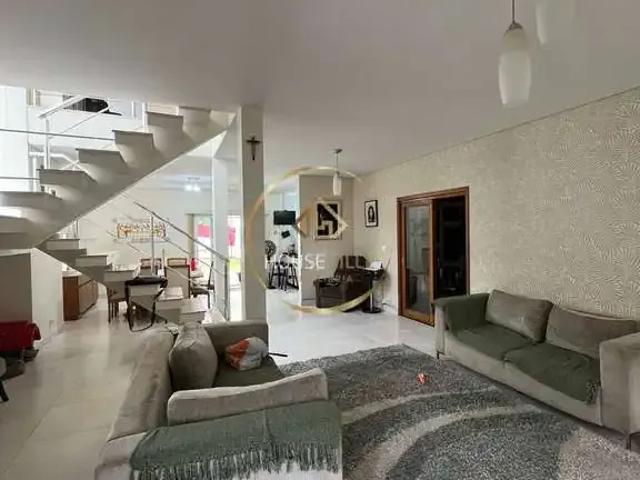 Casa / Sobrado em Condomínio para Venda em Jacareí/SP Loteamento Villa Branca 3 Quartos