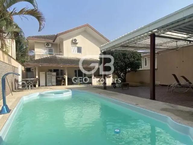 Casa / Sobrado em Condomínio para Venda em Jacareí/SP Loteamento Villa Branca 3 Quartos