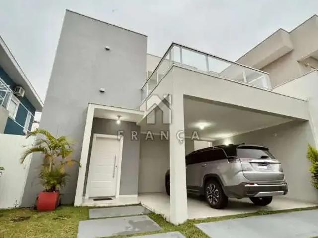 Casa / Sobrado em Condomínio para Venda em Jacareí/SP Parque Califórnia 4 Quartos
