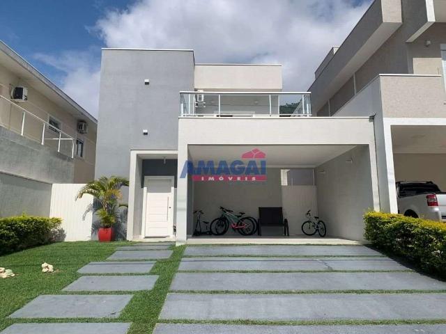Casa / Sobrado em Condomínio para Venda em Jacareí/SP Parque Califórnia 4 Quartos