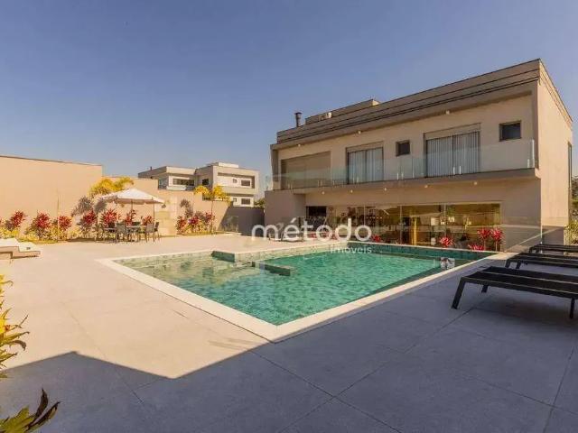 Casa / Sobrado em Condomínio para Venda em Jacareí/SP Parque Residencial Jequitibá 4 Quartos