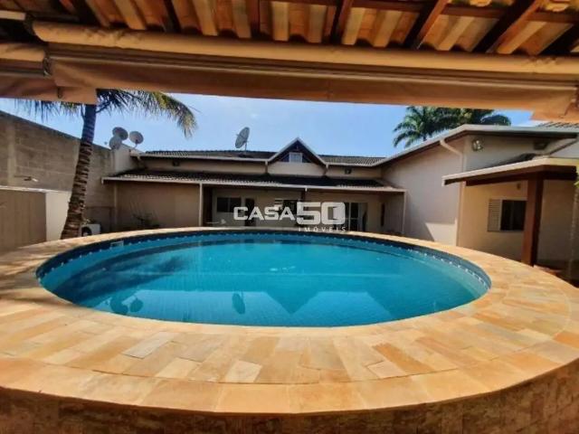 Casa / Sobrado em Condomínio para Venda em Jaguariúna/SP Loteamento São Pedro 4 Quartos