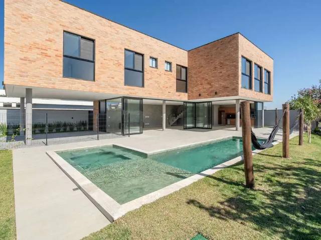 Casa / Sobrado em Condomínio para Venda em Jaguariúna/SP Residencial Campo Camanducaia 4 Quartos
