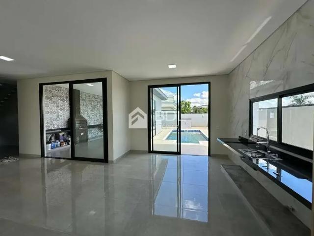 Casa / Sobrado em Condomínio para Venda em Jaguariúna/SP Residencial Campo Camanducaia 4 Quartos