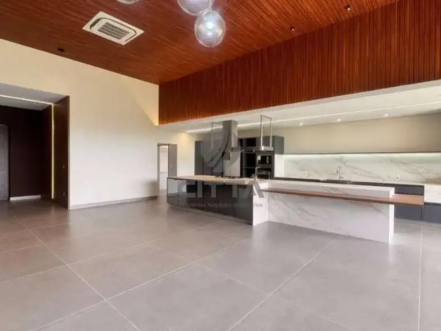 Casa / Sobrado em Condomínio para Venda em Jaguariúna/SP Residencial Haras Patente 4 Quartos