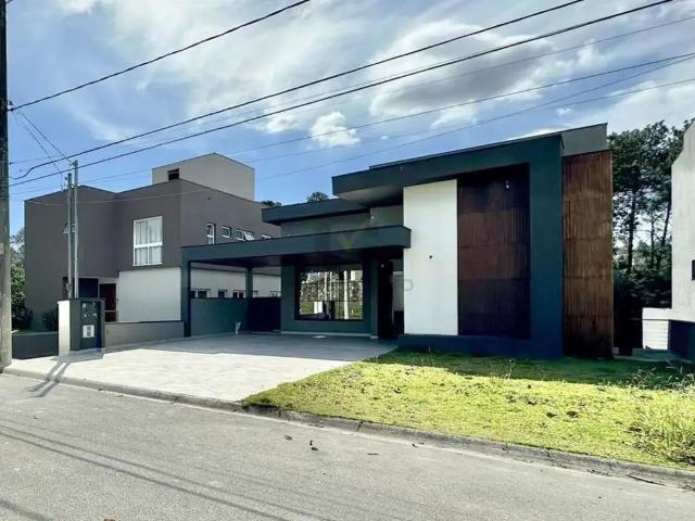 Casa / Sobrado em Condomínio para Venda em Jandira/SP Jardim do Golf I 5 Quartos