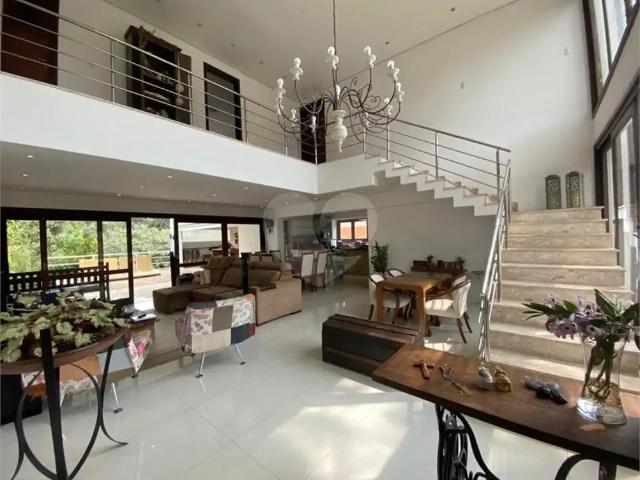 Casa / Sobrado em Condomínio para Venda em Jandira/SP Nova Higienópolis 4 Quartos