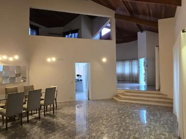Casa / Sobrado em Condomínio para Venda em Jandira/SP Nova Higienópolis 4 Quartos
