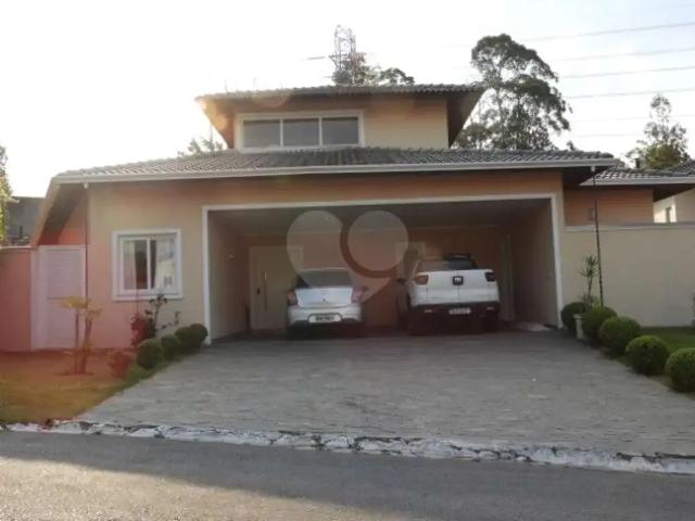 Casa / Sobrado em Condomínio para Venda em Jandira/SP Centro 6 Quartos