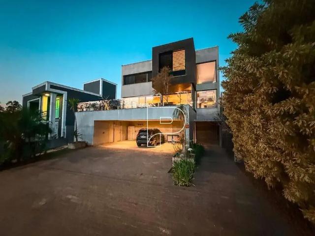 Casa / Sobrado em Condomínio para Venda em Jandira/SP Reserva Santa Maria 4 Quartos