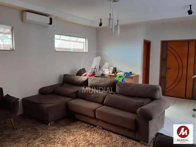 Casa / Sobrado em Condomínio para Venda em Jardinópolis/SP Centro 3 Quartos