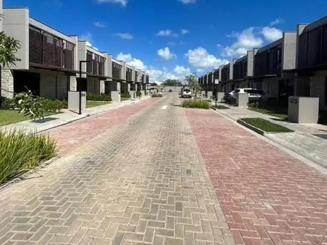 Casa / Sobrado em Condomínio para Venda em João Pessoa/PB Portal do Sol 3 Quartos