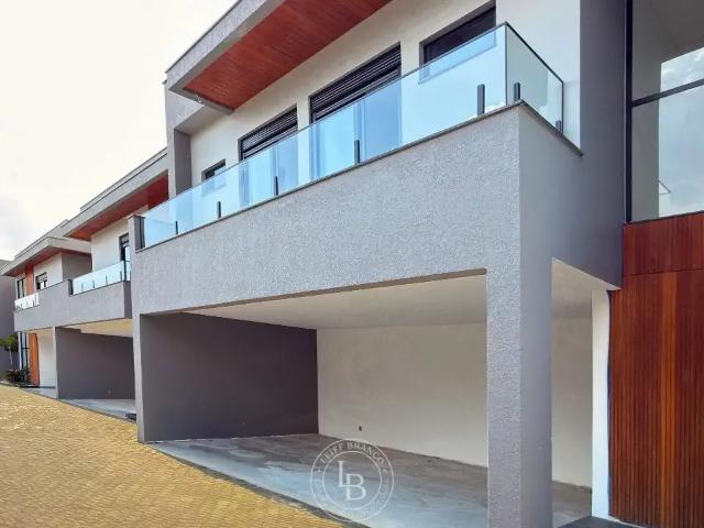 Casa / Sobrado em Condomínio para Venda em Joinville/SC América