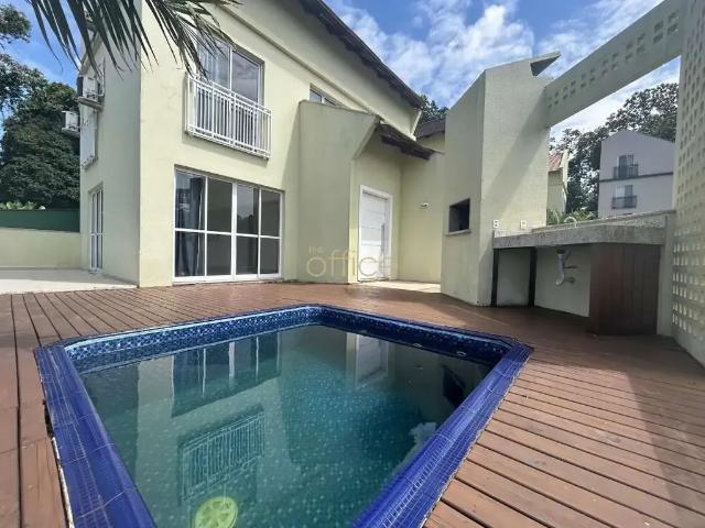 Casa / Sobrado em Condomínio para Venda em Joinville/SC Anita Garibaldi 4 Quartos