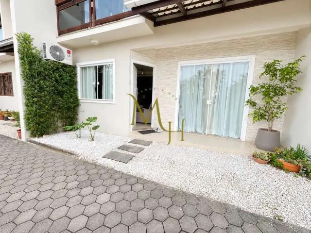 Casa / Sobrado em Condomínio para Venda em Joinville/SC Costa e Silva 3 Quartos