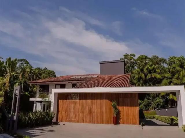 Casa / Sobrado em Condomínio para Venda em Joinville/SC Glória 4 Quartos