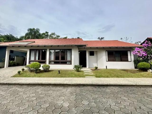 Casa / Sobrado em Condomínio para Venda em Joinville/SC Glória 4 Quartos