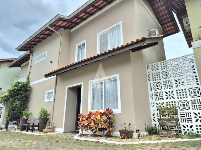 Casa / Sobrado em Condomínio para Venda em Joinville/SC Glória 3 Quartos