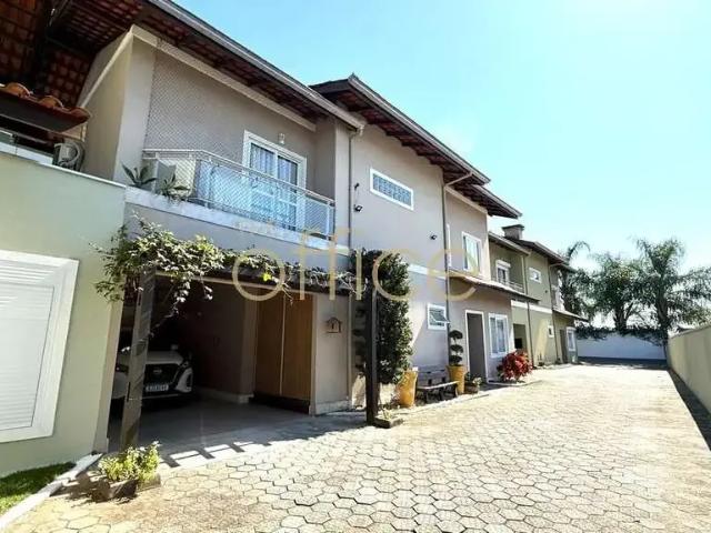 Casa / Sobrado em Condomínio para Venda em Joinville/SC Glória 3 Quartos