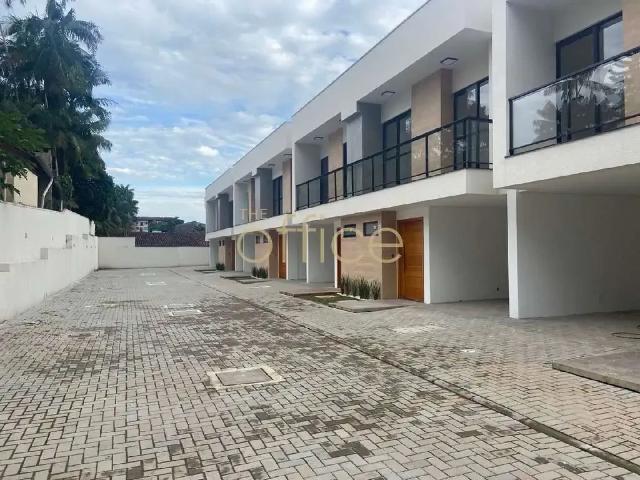 Casa / Sobrado em Condomínio para Venda em Joinville/SC Glória 3 Quartos