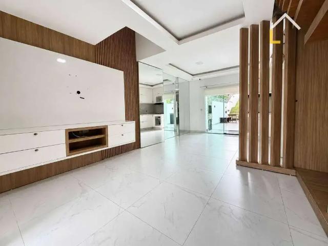 Casa / Sobrado em Condomínio para Venda em Joinville/SC Glória 3 Quartos