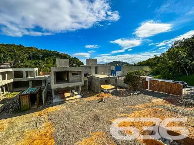 Casa / Sobrado em Condomínio para Venda em Joinville/SC Glória 3 Quartos