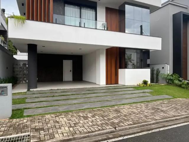 Casa / Sobrado em Condomínio para Venda em Joinville/SC Vila Nova 3 Quartos