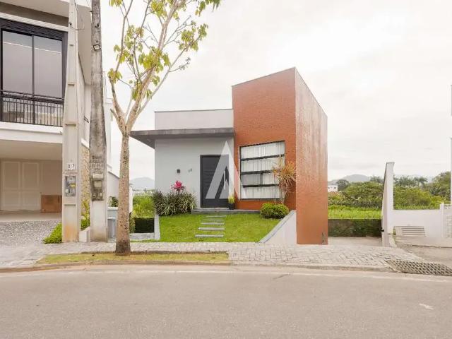 Casa / Sobrado em Condomínio para Venda em Joinville/SC Vila Nova 3 Quartos