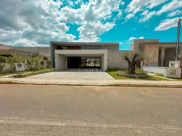 Casa / Sobrado em Condomínio para Venda em Lagoa Santa/MG Condomínio Vitória Golf 4 Quartos
