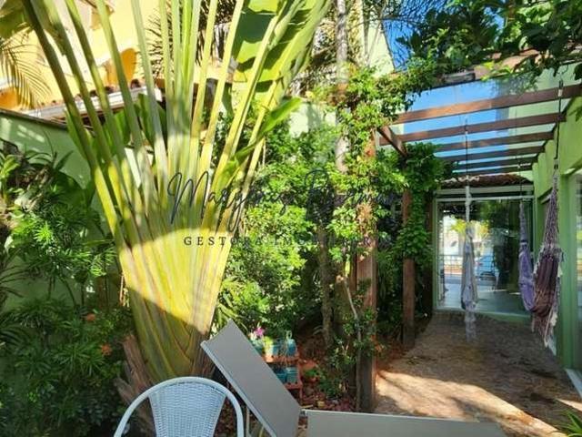 Casa / Sobrado em Condomínio para Venda em Lauro de Freitas/BA Vilas do Atlantico 4 Quartos