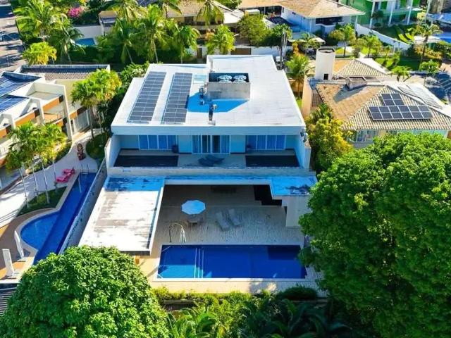Casa / Sobrado em Condomínio para Venda em Lauro de Freitas/BA Vilas do Atlantico 6 Quartos