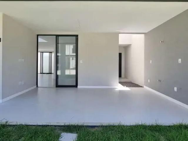 Casa / Sobrado em Condomínio para Venda em Lauro de Freitas/BA Belo Horizonte 4 Quartos