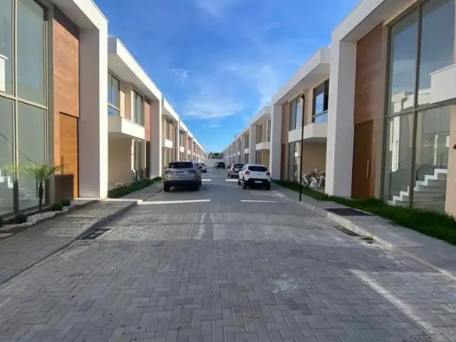 Casa / Sobrado em Condomínio para Venda em Lauro de Freitas/BA Buraquinho 4 Quartos