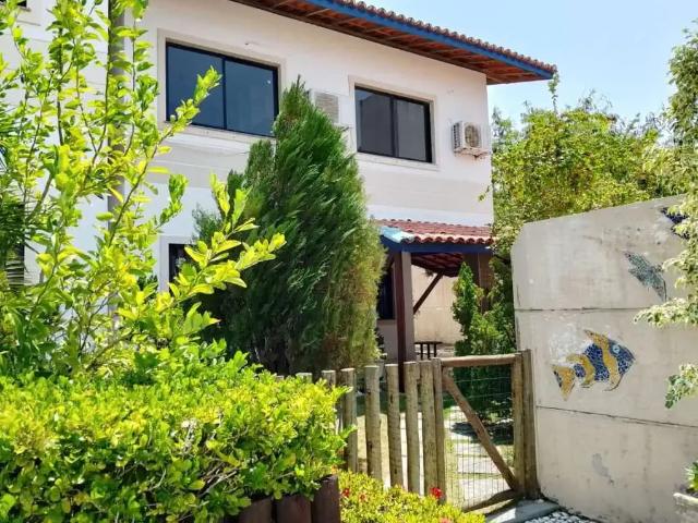 Casa / Sobrado em Condomínio para Venda em Lauro de Freitas/BA Buraquinho 4 Quartos
