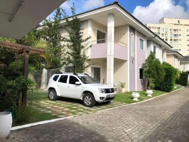 Casa / Sobrado em Condomínio para Venda em Lauro de Freitas/BA Buraquinho 4 Quartos
