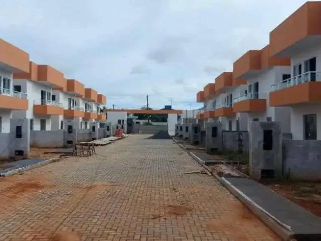 Casa / Sobrado em Condomínio para Venda em Lauro de Freitas/BA Buraquinho 4 Quartos