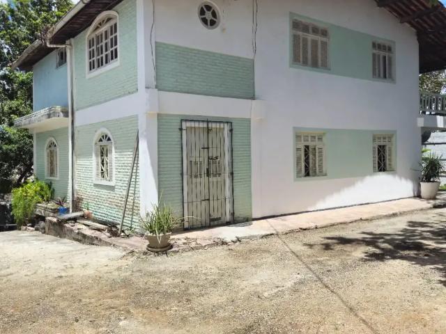 Casa / Sobrado em Condomínio para Venda em Lauro de Freitas/BA Caixa D'Água 4 Quartos