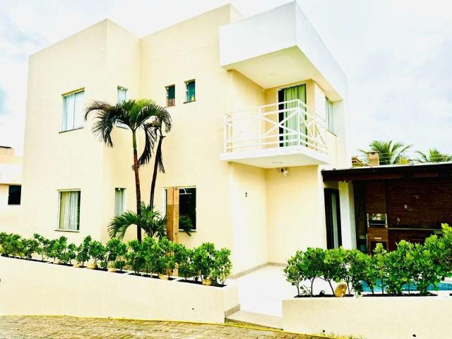 Casa / Sobrado em Condomínio para Venda em Lauro de Freitas/BA Ipitanga 4 Quartos
